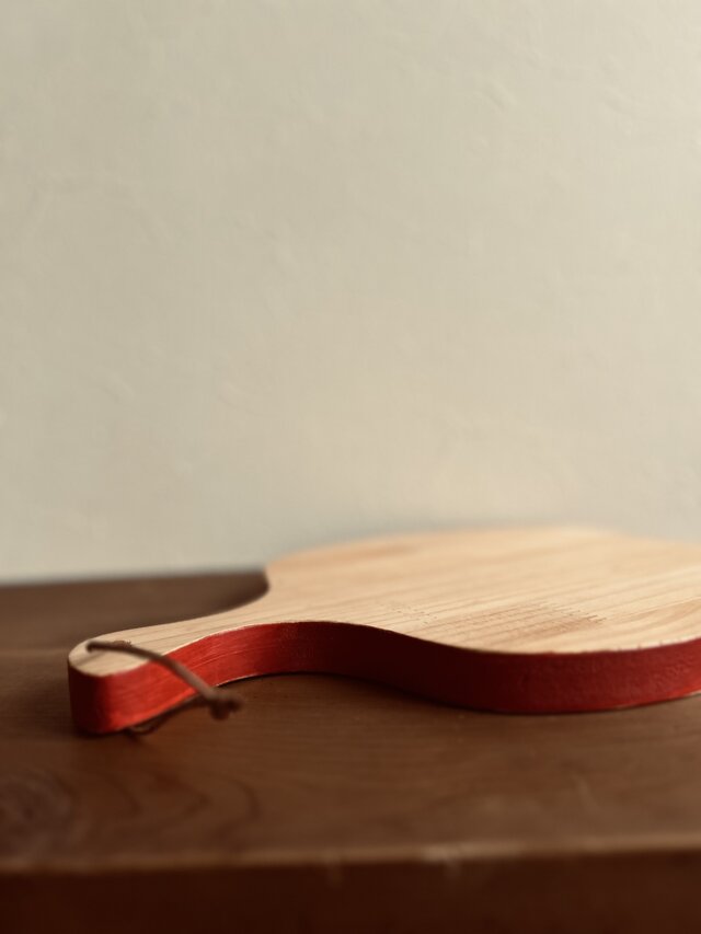 カッティングボード りんご | iichi 日々の暮らしを心地よくするハンドメイドやアンティークのマーケットプレイス