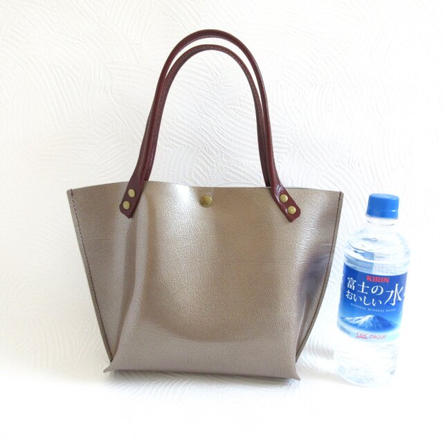 NEWライン♪《牛革》ロングハンドル・底マチワイド・一枚革のミニトート・0606 | iichi 日々の暮らしを心地よくするハンドメイドやアンティークのマーケットプレイス