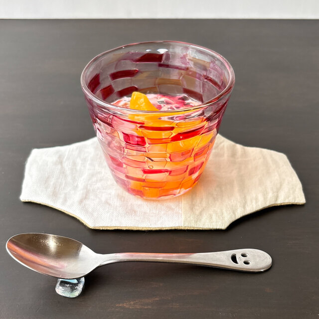 めんちょこ patch 18 | iichi 日々の暮らしを心地よくするハンドメイドやアンティークのマーケットプレイス