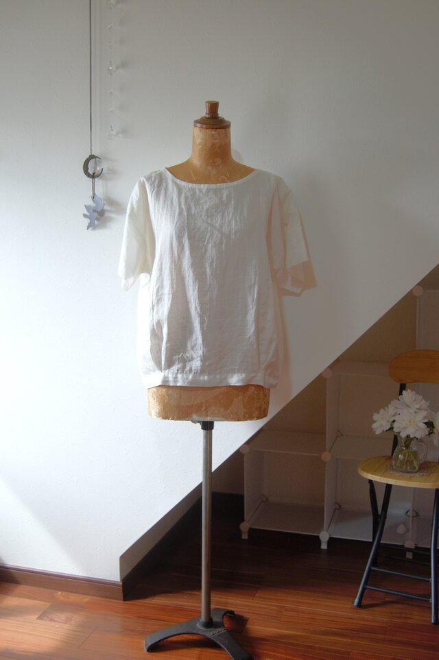 本麻 白のブラウス 着物リメイク | iichi 日々の暮らしを心地よくするハンドメイドやアンティークのマーケットプレイス