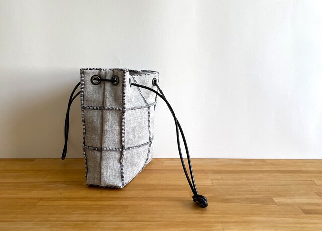 am454 キューブ3wayバッグ ブラック | iichi 日々の暮らしを心地よくするハンドメイドやアンティークのマーケットプレイス