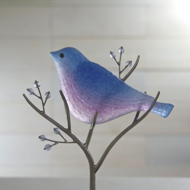 鳥のオブジェ[紫陽花色]① | iichi 日々の暮らしを心地よくするハンドメイドやアンティークのマーケットプレイス