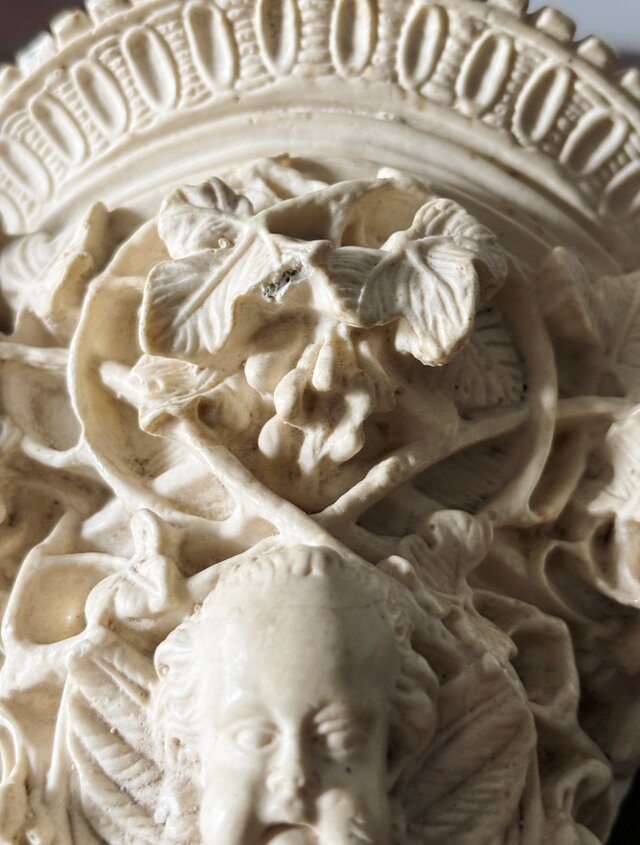 コンソール 智天使 海泡石 メシャム フランス アンティーク 0502223 | iichi 日々の暮らしを心地よくするハンドメイドやアンティークのマーケットプレイス