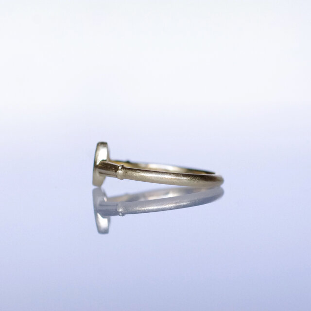 サファイア（成長線入り）K18リング TRIJE(トリジェ）[T018] | iichi 日々の暮らしを心地よくするハンドメイドやアンティークのマーケットプレイス