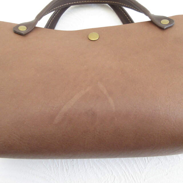 贅沢な手縫い仕上げ♪《牛革》新シリーズ☆レクタングル☆ミニトート・カフェオレ・0623 | iichi 日々の暮らしを心地よくするハンドメイドやアンティークのマーケットプレイス