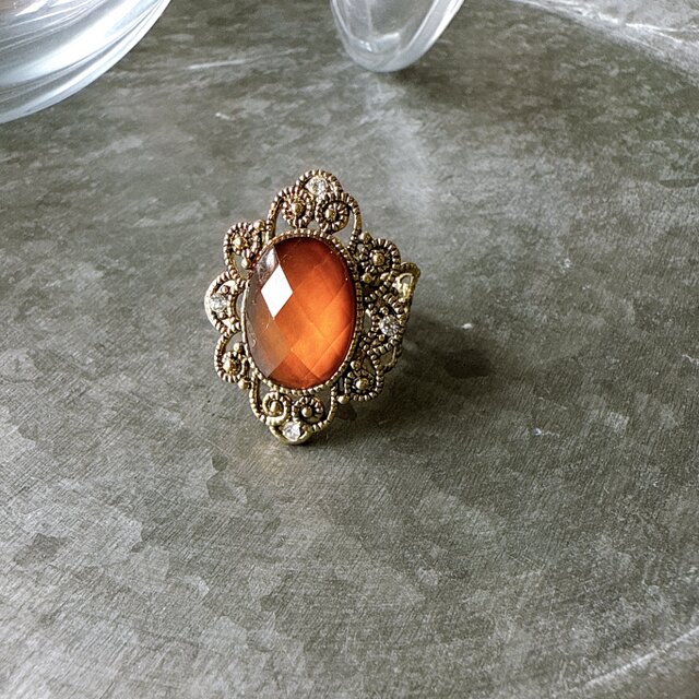 R399-ヴィンテージリング U.S.A. Amber Crystal Cut Art Nouveau Gold Tone | iichi 日々の暮らしを心地よくするハンドメイドやアンティーク ...