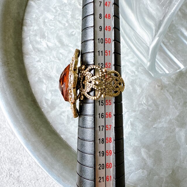 R399-ヴィンテージリング U.S.A. Amber Crystal Cut Art Nouveau Gold Tone | iichi 日々の暮らしを心地よくするハンドメイドやアンティーク ...