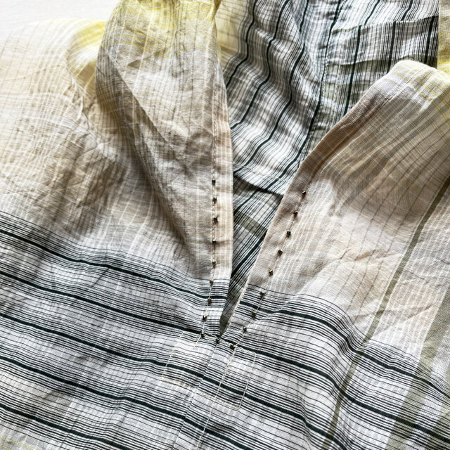 エアリー・ラージチェック・ショールネック・トップス | iichi 日々の暮らしを心地よくするハンドメイドやアンティークのマーケットプレイス