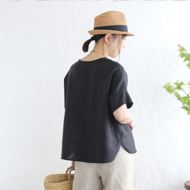 大人のTシャツに。リネンのワイドプルオーバーブラウス（ブラック）TP34 | iichi 日々の暮らしを心地よくするハンドメイドやアンティークのマーケットプレイス