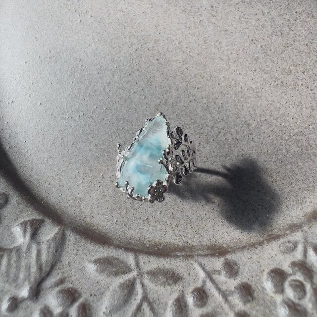 Paraiba Quartz Ring | iichi 日々の暮らしを心地よくするハンドメイドやアンティークのマーケットプレイス