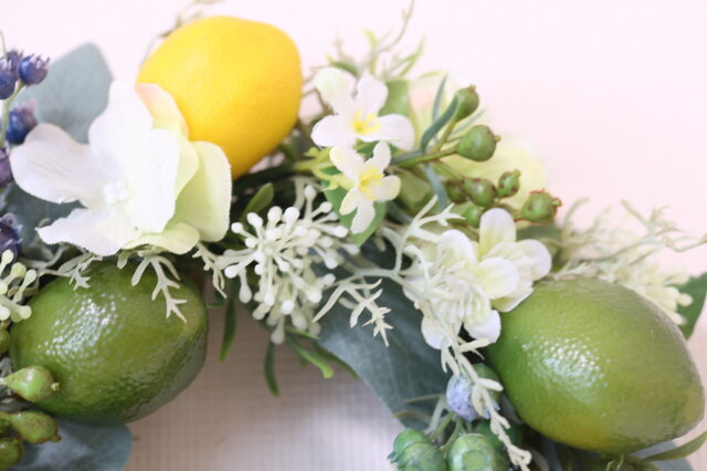 レモンのリース 造花 | iichi 日々の暮らしを心地よくするハンドメイドやアンティークのマーケットプレイス