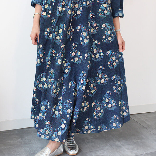 ブロックプリントリボンフレアーワンピース【インディゴ花柄A】 | iichi 日々の暮らしを心地よくするハンドメイドやアンティークのマーケットプレイス