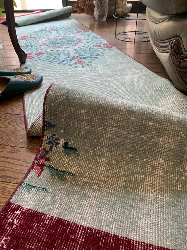 3m越え 310×53 超ロングランナー グリーン濃淡 トルコヴィンテージラグ | iichi 日々の暮らしを心地よくするハンドメイドやアンティークのマーケットプレイス