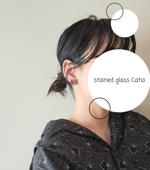 Heart petal Pierce/ white aurora | iichi 日々の暮らしを心地よくするハンドメイドやアンティークのマーケットプレイス