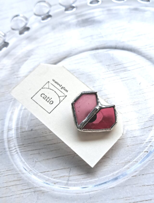 Heart petal earring/ smork pink | iichi 日々の暮らしを心地よくするハンドメイドやアンティークのマーケットプレイス