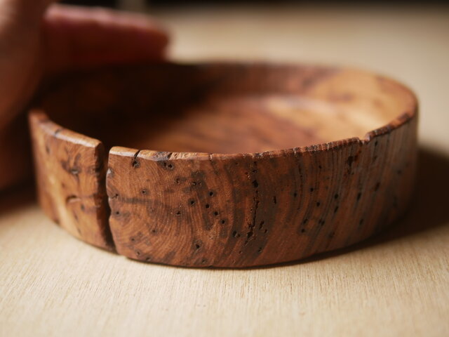 丸鉢 くり アマニ油仕上げ #0428 | iichi 日々の暮らしを心地よくするハンドメイドやアンティークのマーケットプレイス