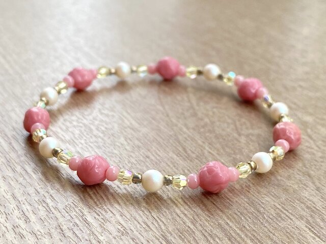Beaded bracelet-93 | iichi 日々の暮らしを心地よくするハンドメイドやアンティークのマーケットプレイス