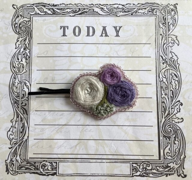 *Always*可憐な小花のヘアピン | iichi 日々の暮らしを心地よくするハンドメイドやアンティークのマーケットプレイス