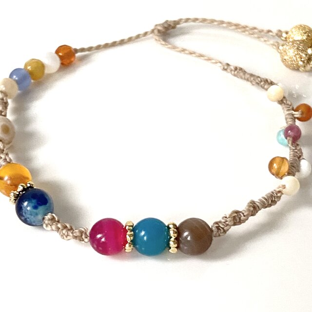 現品限り]yumri ⌘ macrame 天然石ビーズマクラメブレスレット[ミックス] | iichi 日々の暮らしを心地よくするハンドメイドやアンティークのマーケットプレイス