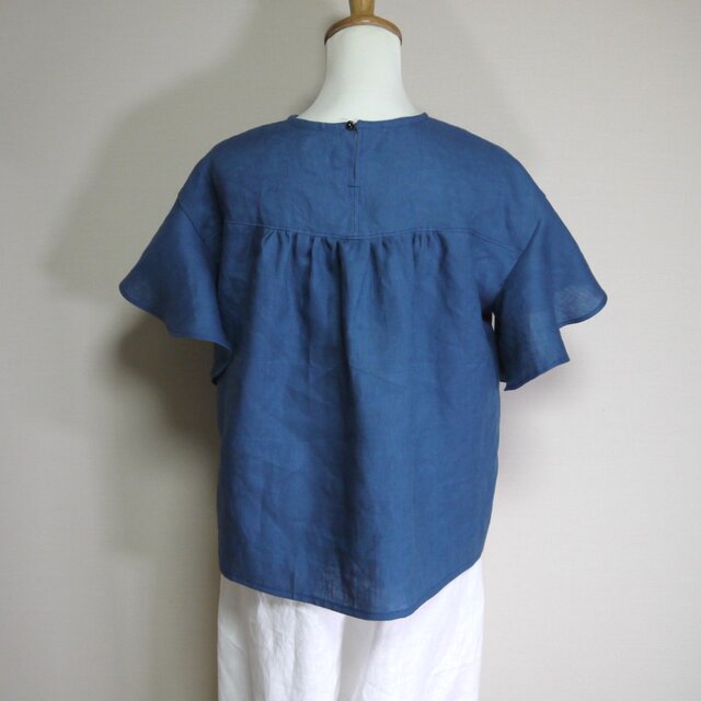 カラーリネン ラッフル袖ブラウス ブルー S・M・L・LL（中厚、リネン100％） | iichi 日々の暮らしを心地よくするハンドメイドやアンティークのマーケットプレイス