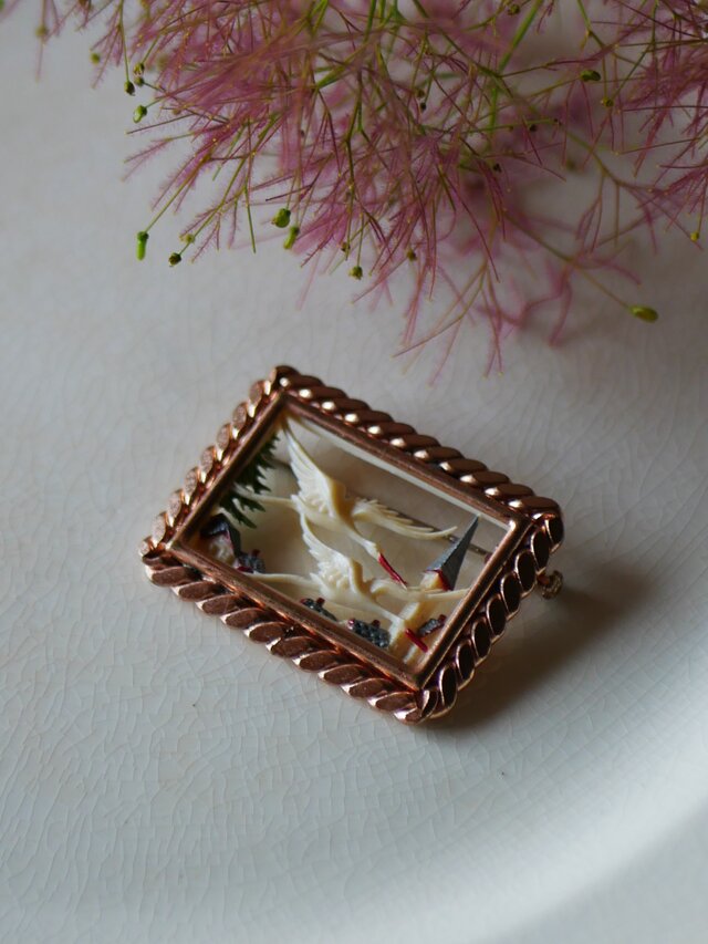 鳥モチーフ ヴィンテージブローチ フランスヴィンテージ ブロカントのある生活 | iichi 日々の暮らしを心地よくするハンドメイドやアンティークのマーケットプレイス