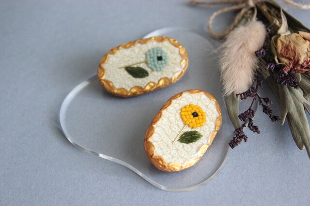 絵画風ブローチyellow flower | iichi 日々の暮らしを心地よくするハンドメイドやアンティークのマーケットプレイス