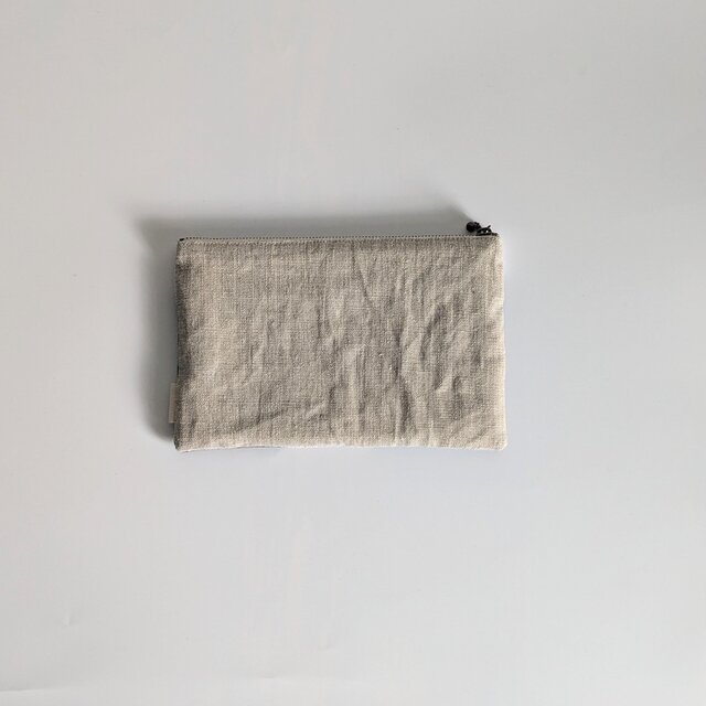 リネンのファスナーポーチ/20cmファスナー ブラック×グリーン パッチワーク 通帳ケース | iichi 日々の暮らしを心地よくするハンドメイドやアンティークのマーケットプレイス