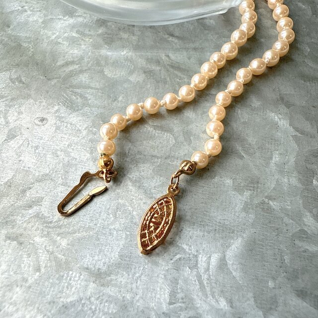 NA131-【 AVON 】エイボン・ヴィンテージネックレス 1970〜80s Fake Pearl Necklace | iichi 日々の暮らしを心地よくするハンドメイドやアンティークの ...