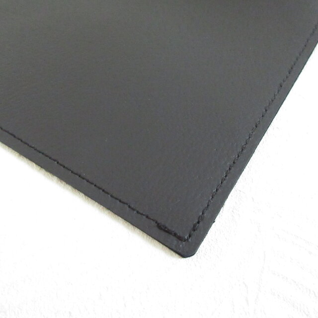 A6対応・フラットマルチケース《ピッグスキン》ネイビー・0329 | iichi 日々の暮らしを心地よくするハンドメイドやアンティークのマーケットプレイス