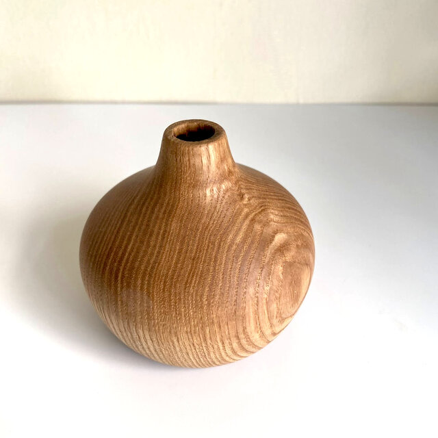 小さな一輪挿し タモ Φ8.2cm のコピー | iichi 日々の暮らしを心地よくするハンドメイドやアンティークのマーケットプレイス