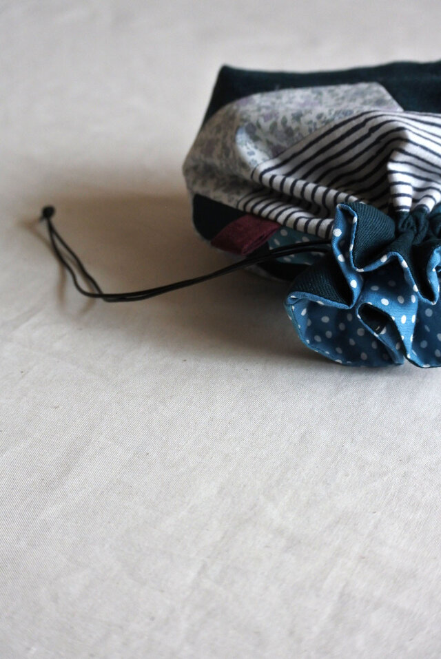 Pouch：underwater | iichi 日々の暮らしを心地よくするハンドメイドやアンティークのマーケットプレイス