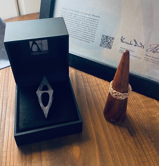 ラリマー ラウンドカット2.5mm ×3、2mm/リング k14gf シルバー ピンク 金属アレルギー対応 | iichi 日々の暮らしを心地よくするハンドメイドやアンティークのマーケットプレイス