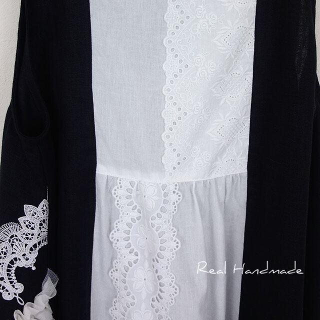 レースラインと黒の静寂・ブラックリネン マキシキャミワンピース〈Coco esprit〉 | iichi 日々の暮らしを心地よくするハンドメイドやアンティークのマーケットプレイス