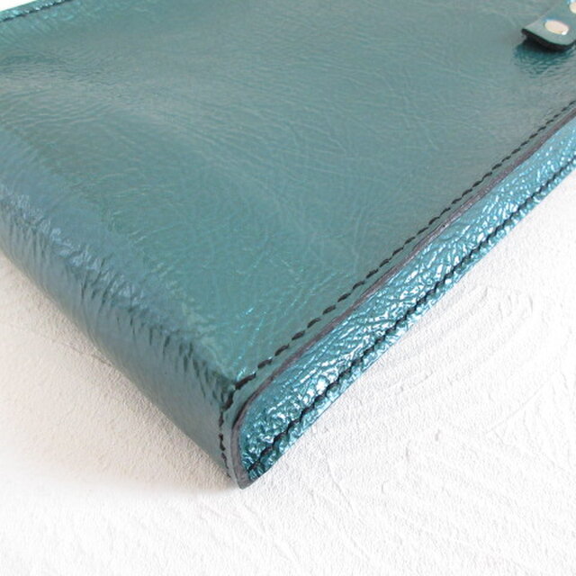 贅沢な手縫い仕上げ♪《牛革》スリムでたっぷり収納ワンレザー・BOXミニトート・ソフトエナメル・グリーン・0448 | iichi 日々の暮らしを心地よくするハンドメイドやアンティークの ...