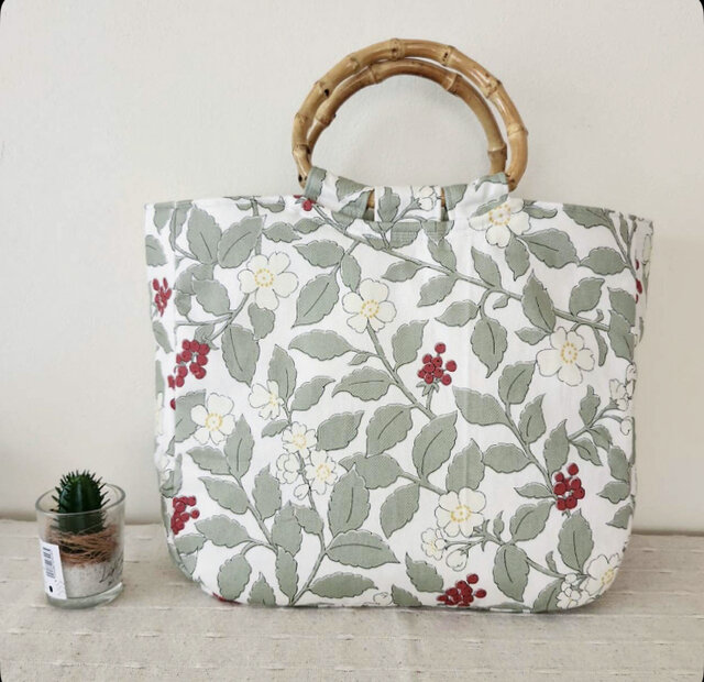 bamboo♡花柄トートbag | iichi 日々の暮らしを心地よくするハンドメイドやアンティークのマーケットプレイス