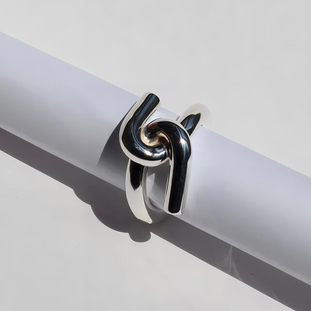 Twist ring / SV925 | iichi 日々の暮らしを心地よくするハンドメイドやアンティークのマーケットプレイス