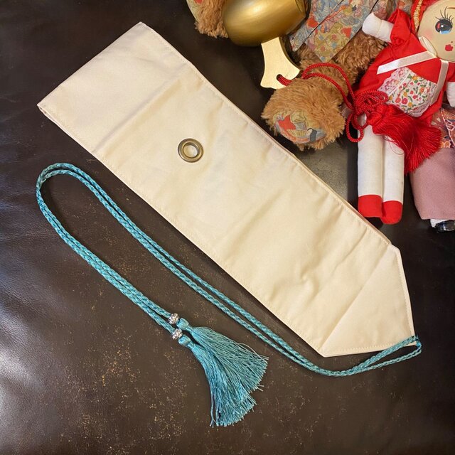 浴衣リメイク ワンピース ドレス 帯サッシュベルト 和洋折衷 レトロ 古着 波のようにしなる濃藍の曲線。 W-589 | iichi 日々の暮らしを心地よくするハンドメイドやアンティークの ...