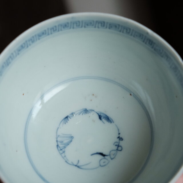 線描きで素敵 伊万里 花文染付線描き蓋付碗 antiques/骨董 古民家 江戸末期【縁にアタリ】i1 | iichi 日々の暮らしを心地よくするハンドメイドやアンティークのマーケットプレイス