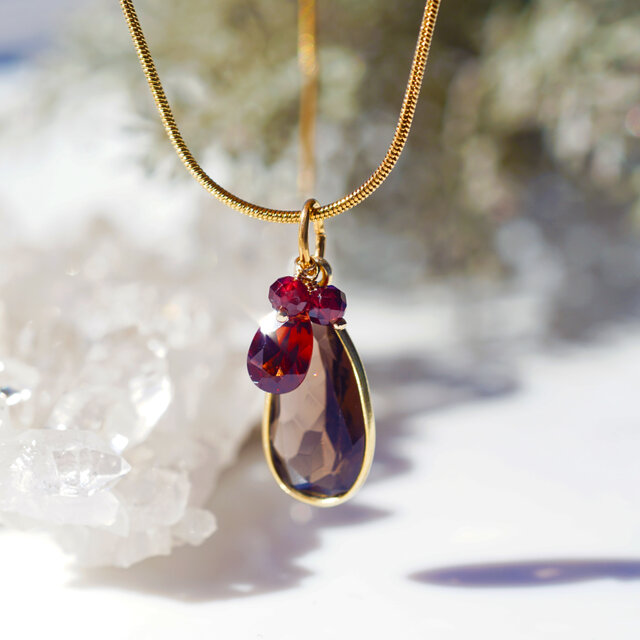 3WAY★スモーキークォーツ・ガーネット・貝パールのサージカルステンレスネックレス・スライド60cm ～Chocolat | iichi 日々の暮らしを心地よくするハンドメイドやアンティークの ...