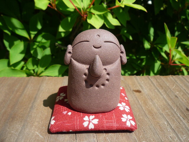 豆地蔵 4 | iichi 日々の暮らしを心地よくするハンドメイドやアンティークのマーケットプレイス