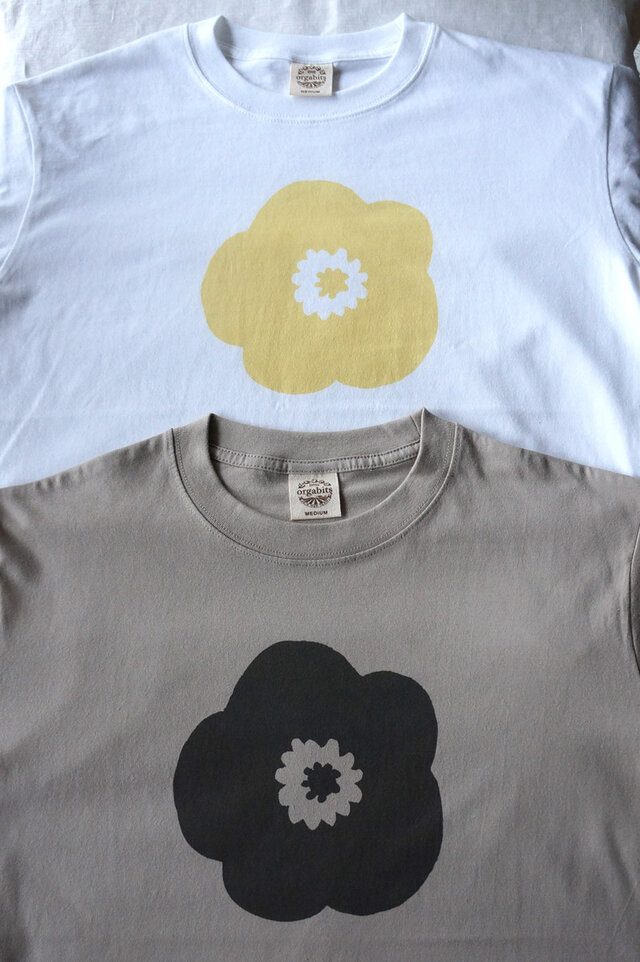 オーガニックコットン【半袖/長袖】「 ひとつぶ poppy（ クリームイエロー × ナチュラル／ホワイト ）」Tシャツ | iichi 日々の暮らしを心地よくするハンドメイドやアンティークの ...