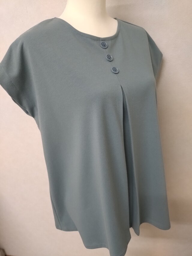 気取りの無いゆったりTシャツ？BLPO−405 | iichi 日々の暮らしを心地よくするハンドメイドやアンティークのマーケットプレイス