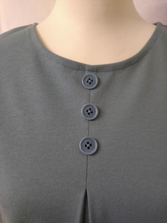 気取りの無いゆったりTシャツ？BLPO−405 | iichi 日々の暮らしを心地よくするハンドメイドやアンティークのマーケットプレイス