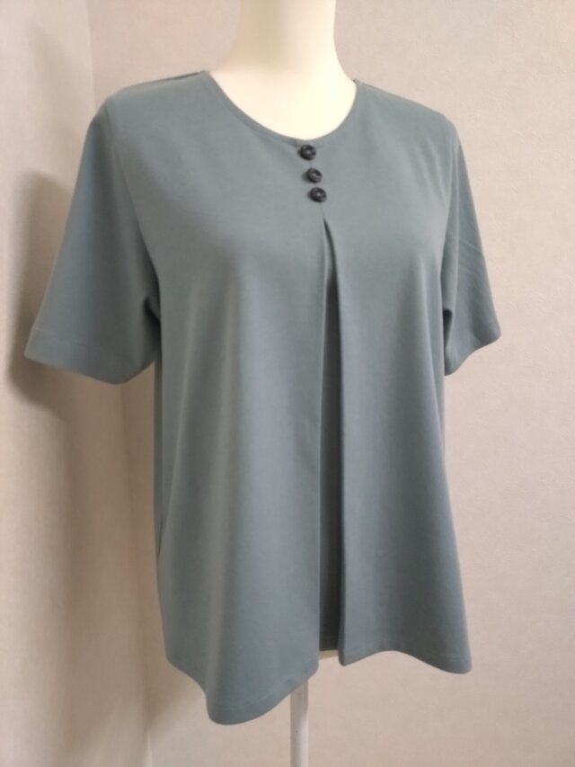 タック入りゆったりTシャツ。BLPO−403 | iichi 日々の暮らしを心地よくするハンドメイドやアンティークのマーケットプレイス