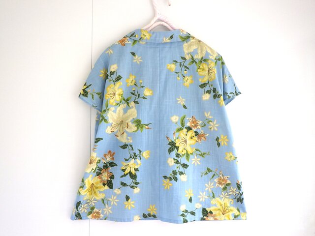 爽やか浴衣のブラウス KENZO KIMONO浴衣地使用 百合 B1 | iichi 日々の暮らしを心地よくするハンドメイドやアンティークのマーケットプレイス