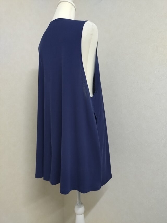 超シンプル！フレアーチュニック。ソフトネイビー。BLF-397 | iichi 日々の暮らしを心地よくするハンドメイドやアンティークのマーケットプレイス