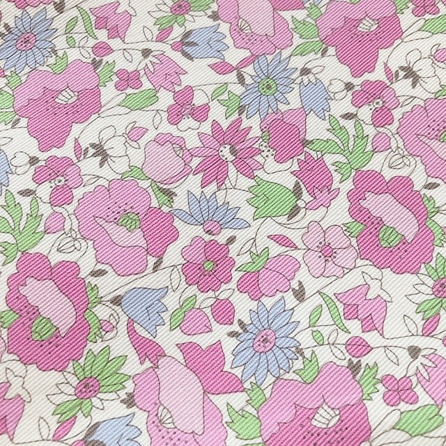 【B5サイズ用】ポピーガーデン ピンク柄 ノートカバー 教科書カバー ブックカバー | iichi 日々の暮らしを心地よくするハンドメイドやアンティークのマーケットプレイス