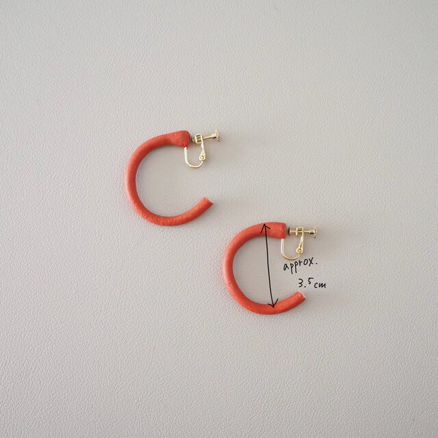 スノマルイヤリングK | iichi 日々の暮らしを心地よくするハンドメイドやアンティークのマーケットプレイス