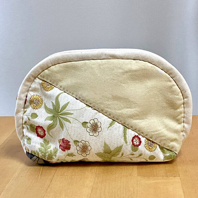 ハギレパッチワークキルト ポーチ 大 vol.2 | iichi 日々の暮らしを心地よくするハンドメイドやアンティークのマーケットプレイス