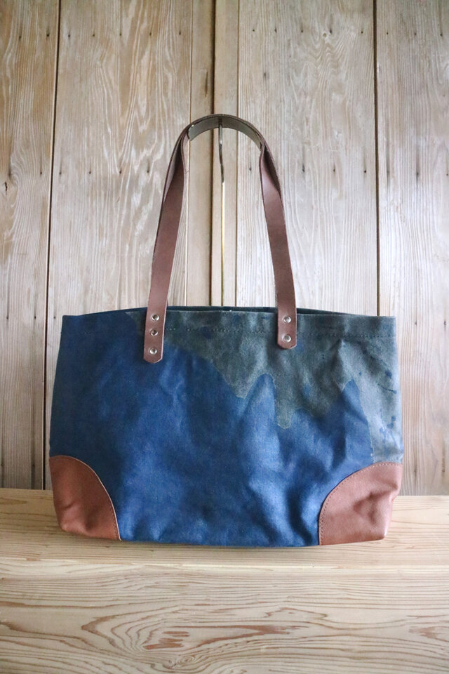 手描きビッグトート岩肌 | iichi 日々の暮らしを心地よくするハンドメイドやアンティークのマーケットプレイス